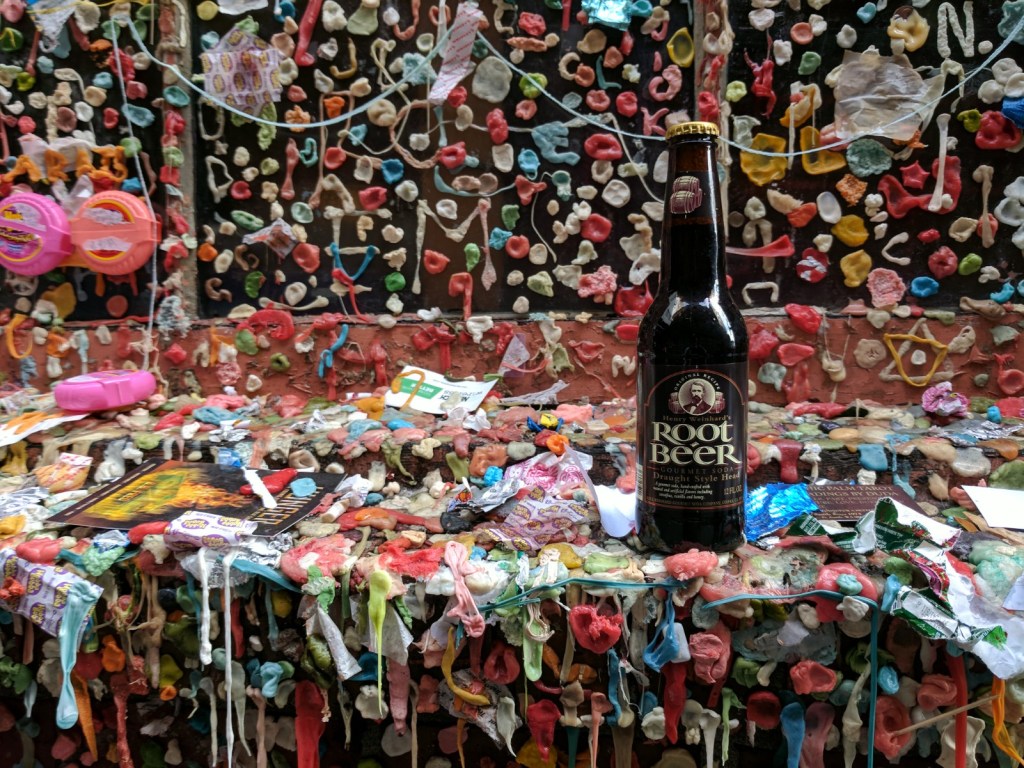 Henry Weinhard’s Root Beer – Reviewed – Sodafry